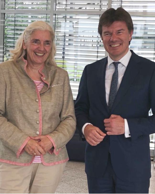 Minister Sven Gatz trifft Ministerin Isabel Pfeiffer-Poensgen in ...